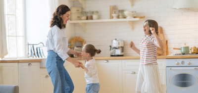 12 roliga och klassiska barnsånger på svenska – med låttexter | myNanny